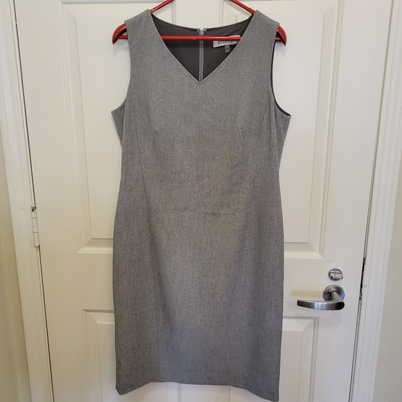 Kasper | Dresses | Kasper Grey Sheath Dress Black And White Threds ...